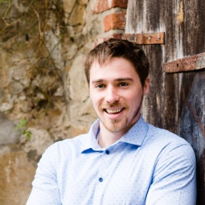 5 Reasons Small Businesses Should Partner With A Charity